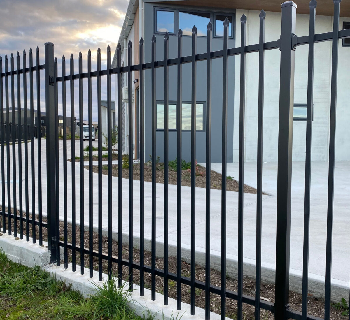 Boundary Fencing - Hobart Fencing & Gates