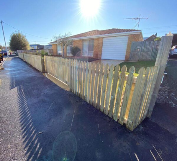 Traditional Fencing - Hobart Fencing & Gates