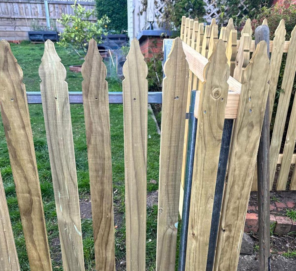 Traditional Fencing - Hobart Fencing & Gates